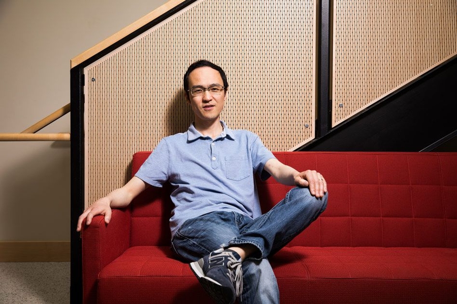 Mathematical insights through collaboration and perseverance | MIT News ...