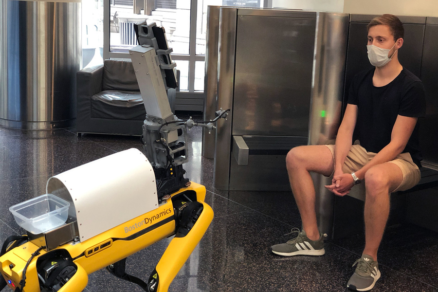 Robot takes contact-free measurements of patients’ vital signs | MIT ... Robot takes contact-free measurements of patients’ vital signs | MIT ...