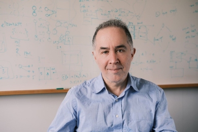 Dí­az brings a powerful message to his creative writing workshop | MIT ...